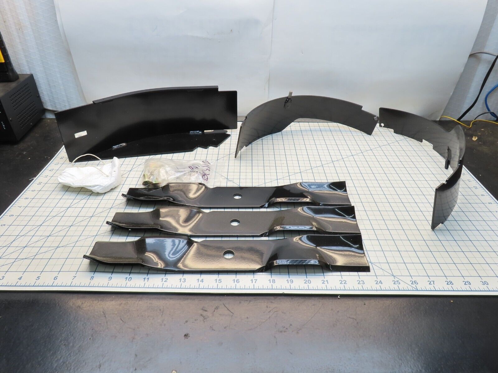 Hustler Excel 124454 Mulch Mulching Kit – Cottonwood Surplus Sales