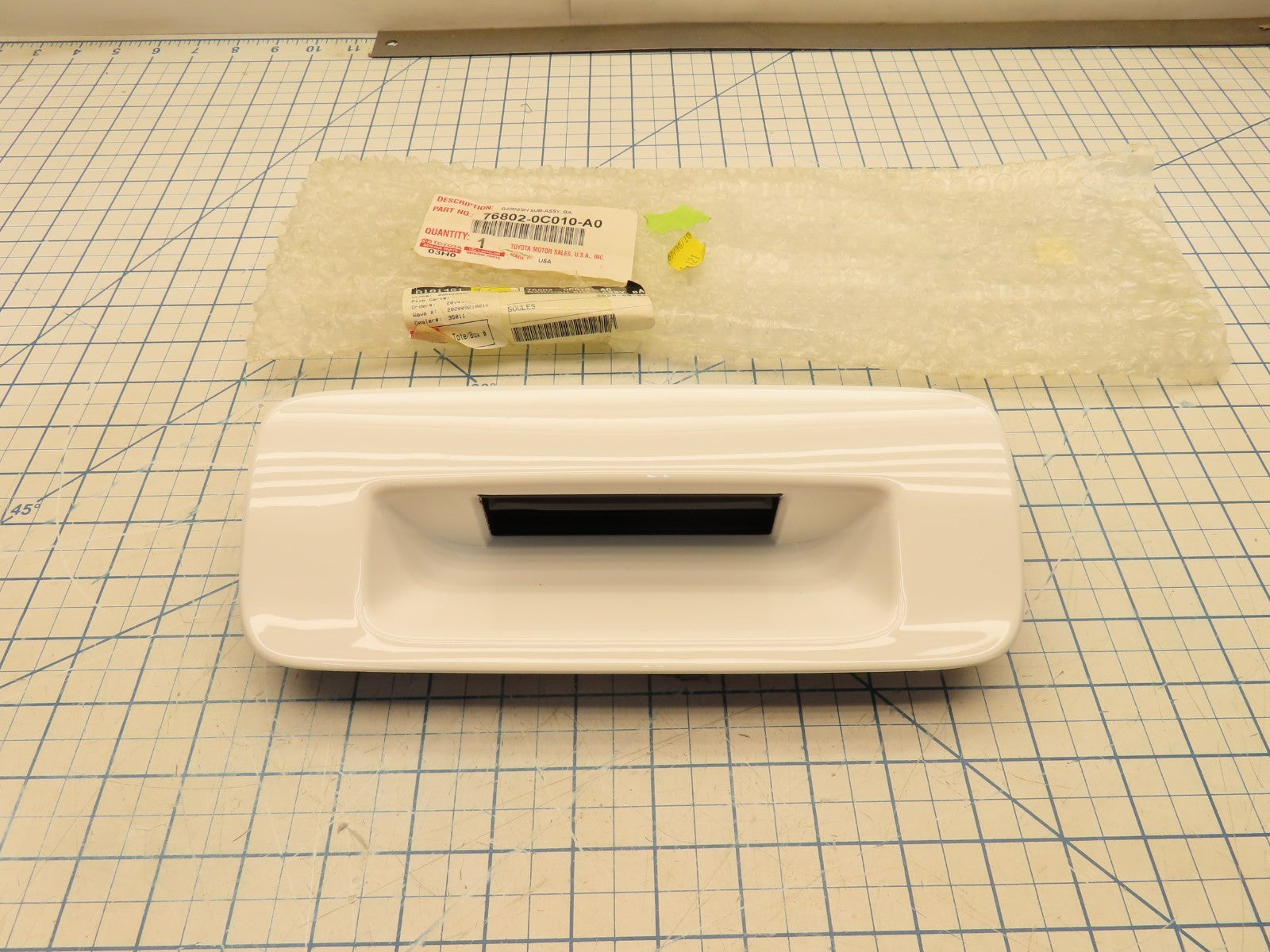 Toyota 76802-0C010-A0 Rear Liftgate Hatch Handle Factory Painted White ...
