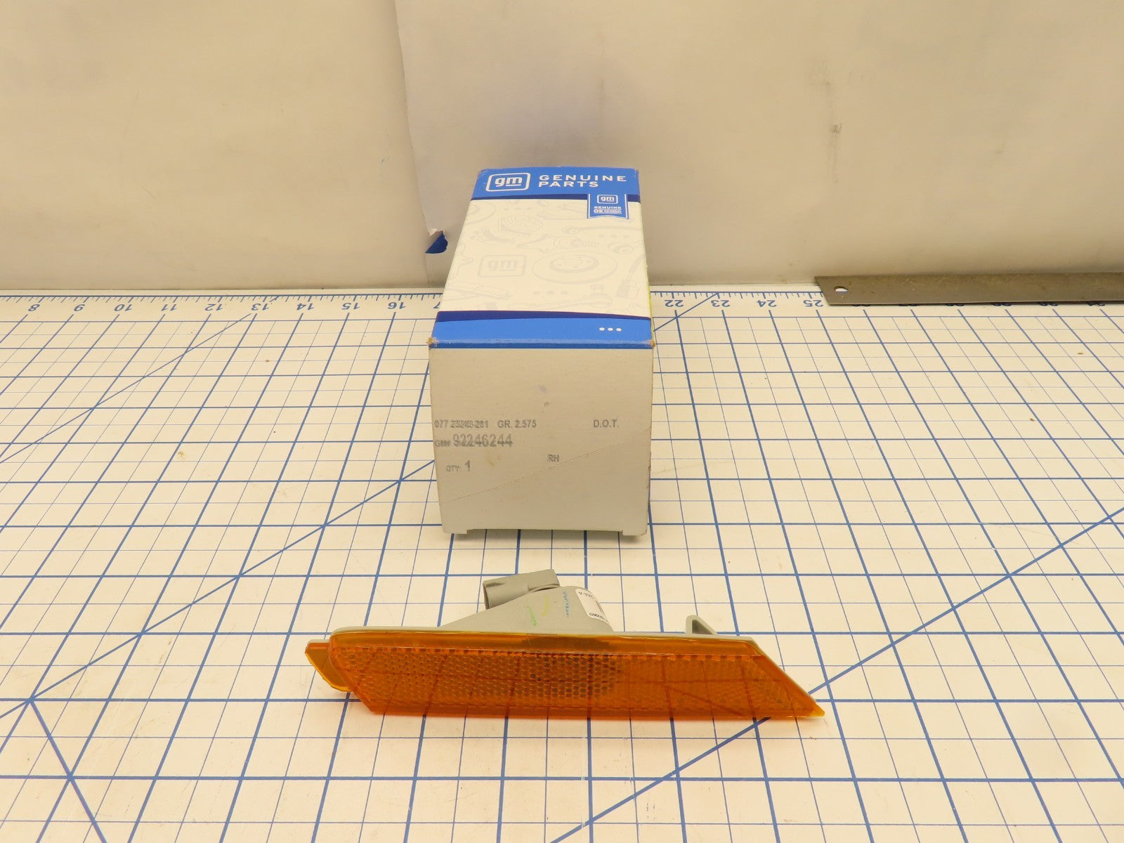 GM 92246244 Front Side Marker Light Lamp Assembly Right RH General Mot ...