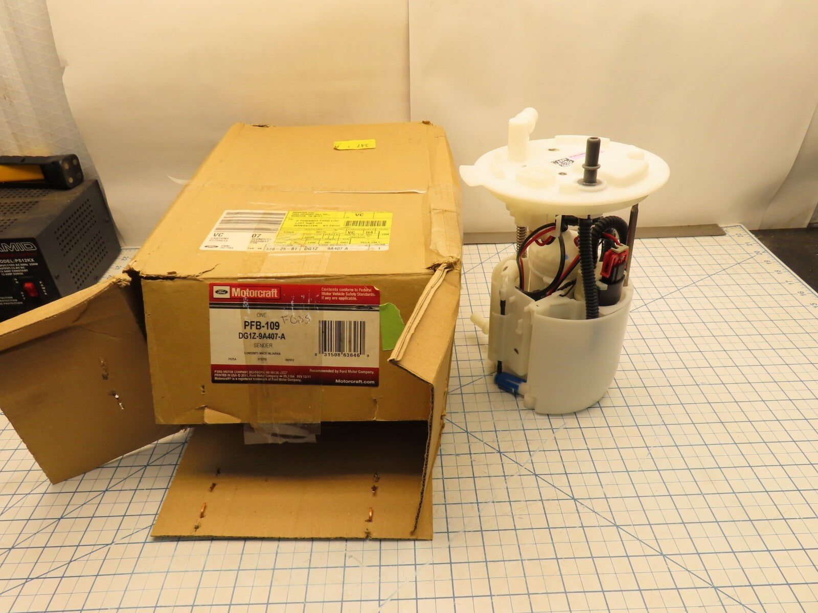 Ford DG1Z-9A407-A Fuel Pump Box is Trashed you May not Receive it PFB ...
