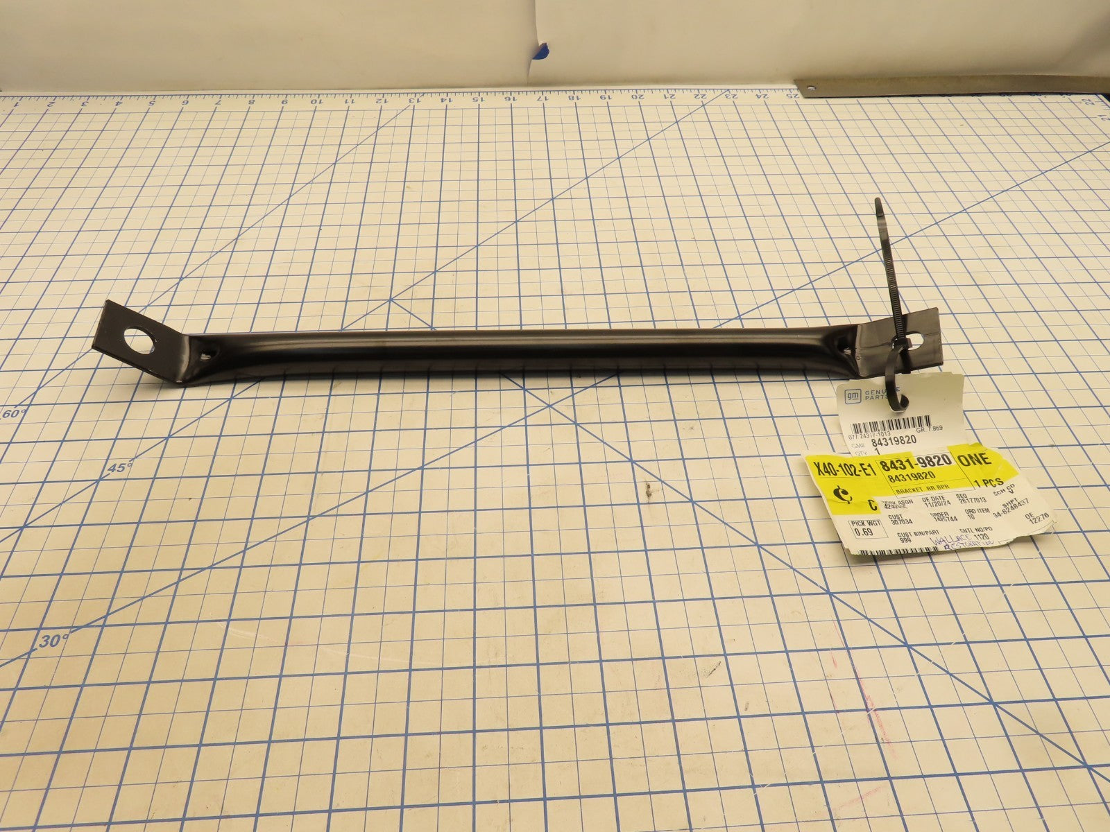 GM 84319820 Rear Bumper Bracket Right RH General Motors – Cottonwood ...