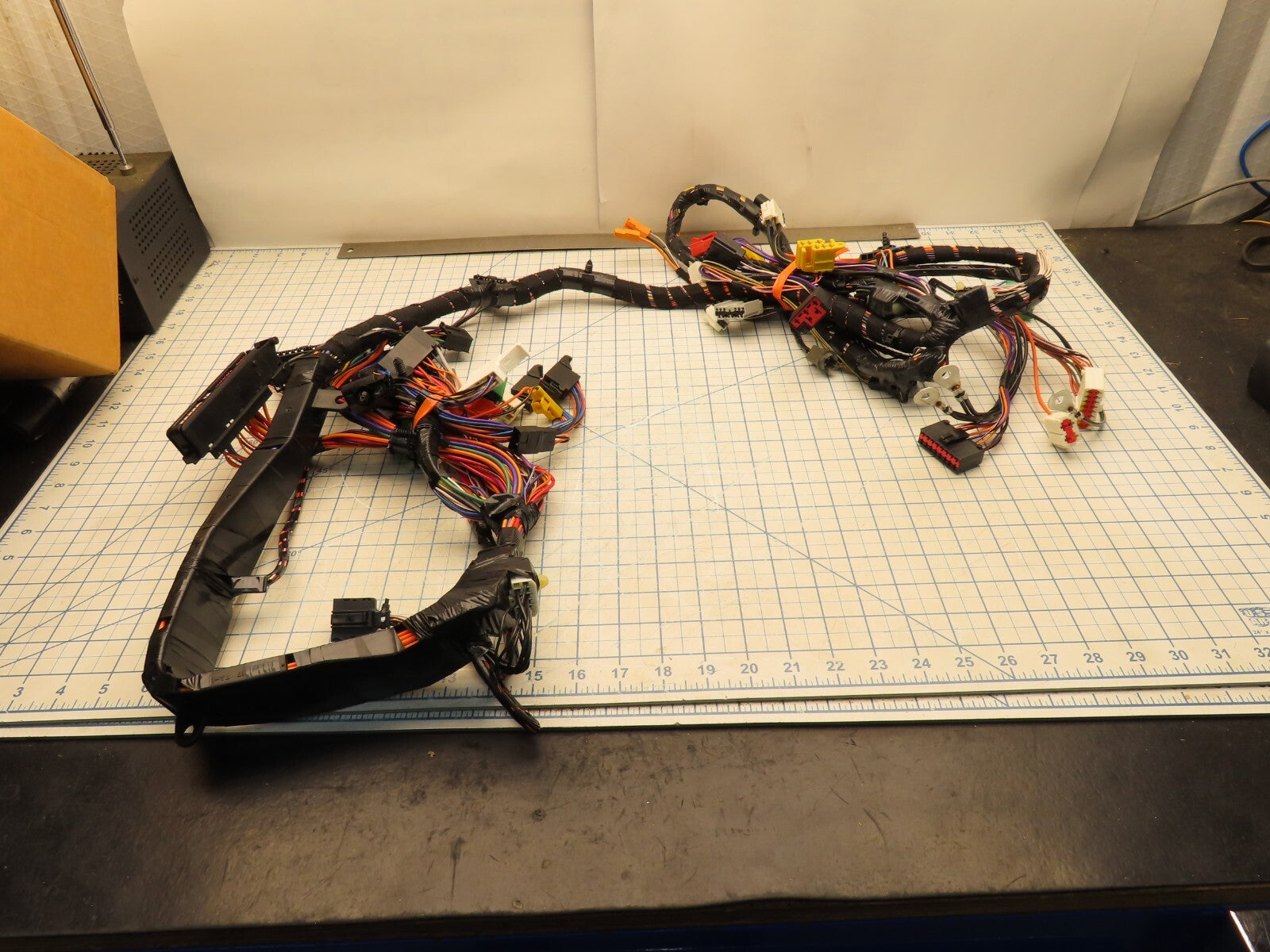 Ford F6RZ-14401-AA Main Wiring Harness – Cottonwood Surplus Sales