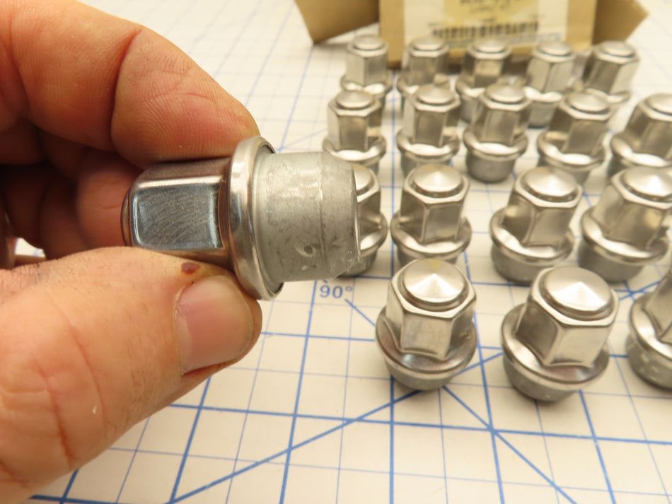 Ford BE5Z-1012-B Lug Nut Kit Chrome 20 Piece Set – Cottonwood Surplus Sales