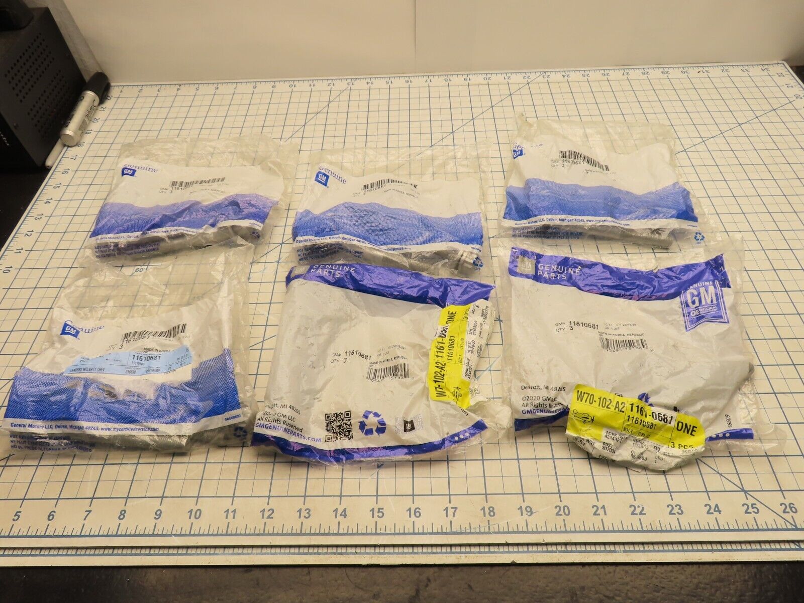 GM 11610681 Cylinder Head Bolt Pack of 18 Bolts General Motors ...