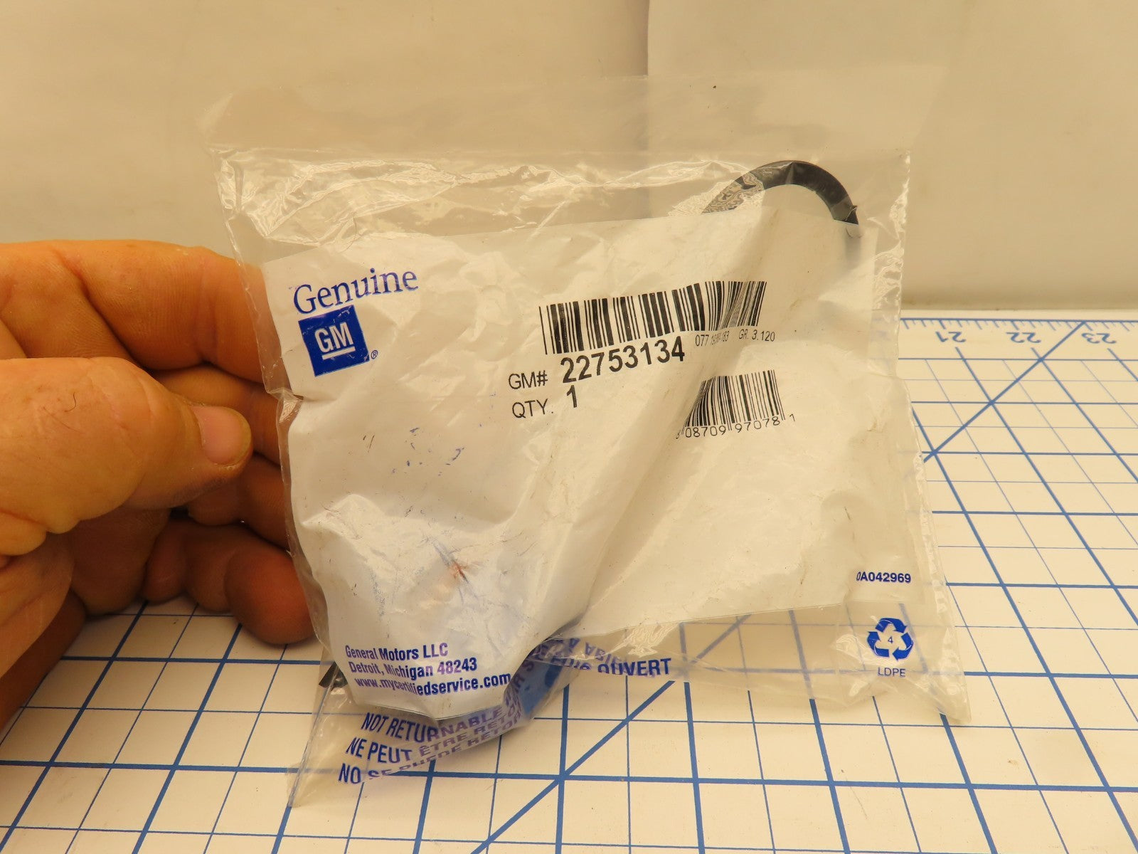 GM 22753134 Diesel Exhaust Fluid DEF Tank Cap Factory Sealed ...